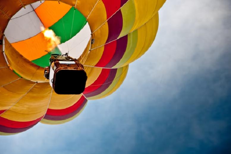 Mongolfiera atterra vicino base Usa Pluto: scatta piano anti-terrorismo