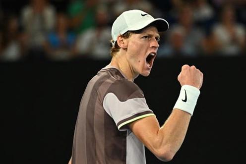 Sinner batte Djokovic, vola in finale agli Australian Open 2024