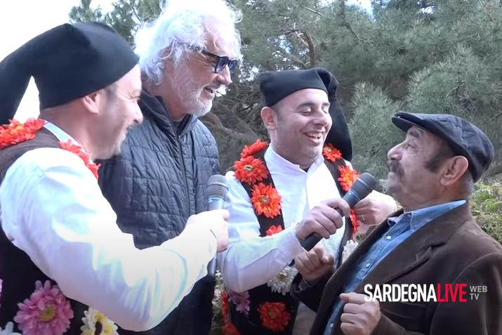 Quella volta in cui Benito Urgu fece cantare in sardo Briatore