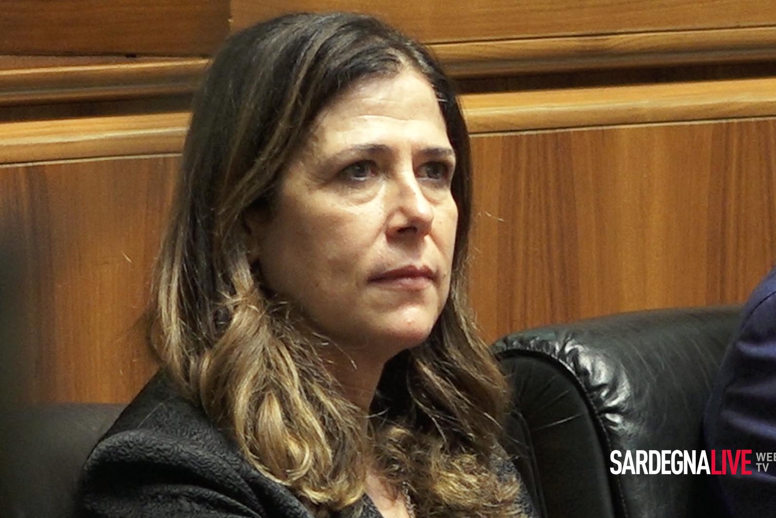 Cosa è successo oggi in Consiglio regionale. Todde si difende, la ...