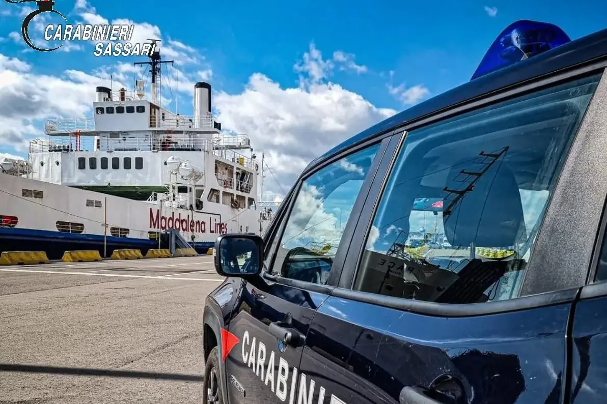 Arresto a La Maddalena: giovane sorpreso con hashish e materiale per lo ...